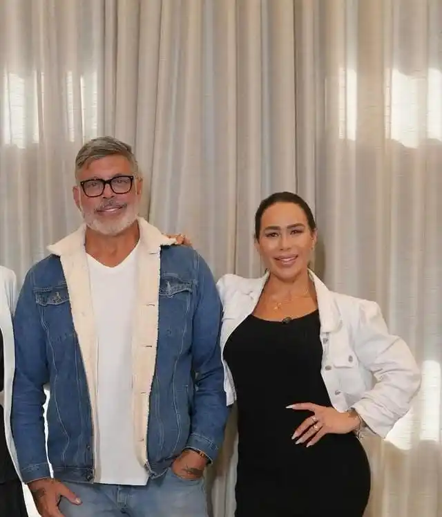 Esposa de Alexandre Frota passa por cirurgia complexa no abdômen