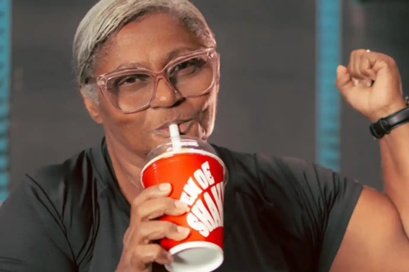 Irmã Marluce aprova: shake proteico do Burger King promete conquistar ...