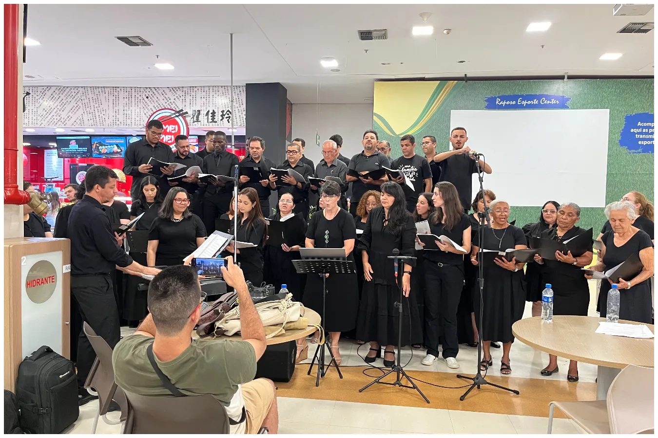 Raposo Shopping recebe apresentações do Coral de Natal com intérprete ...